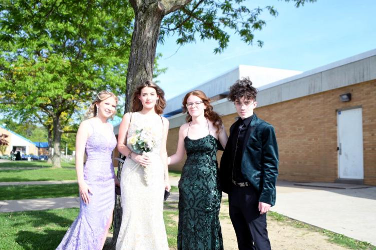 Dancing at the Derry Area High School prom | Local News ...