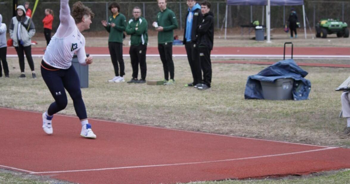 Higgins throwing Miles at UNCW | Local Sports | latrobebulletinnews.com