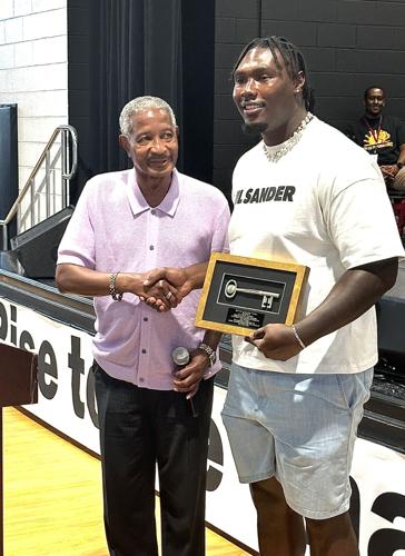 Cross words inspire students at convocation | Education | leader-call.com