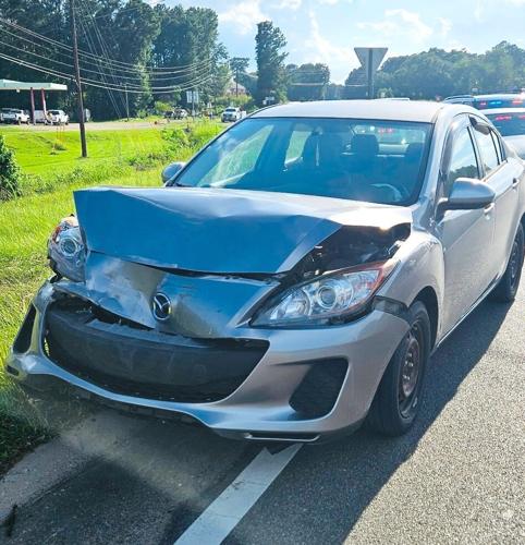 5 avoid injuries in 84E wreck | News | leader-call.com
