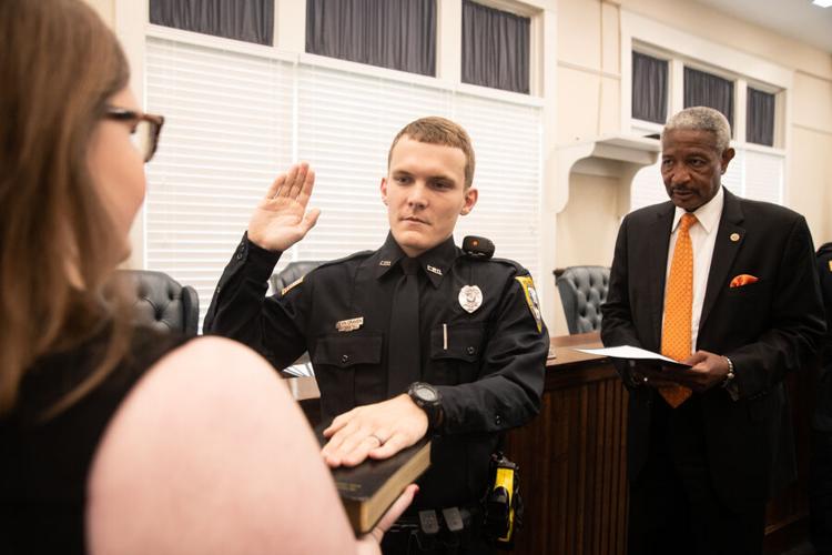 6 LPD officers sworn in | News | leader-call.com