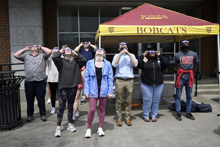 Jones College students and employees catch eclipse | JC News | leader ...