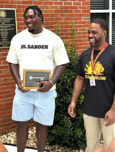 Cross words inspire students at convocation | Education | leader-call.com