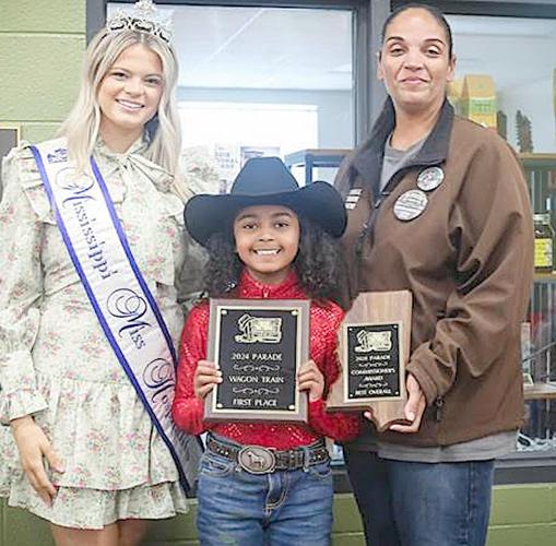 Pittman presents parade awards for Dixie National Rodeo | Free News ...