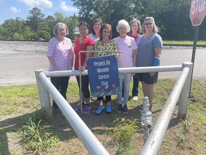 Women dig deep to make the most of Moselle | Lifestyles | leader-call.com