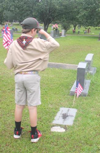Ellisville Boy Scouts pay homage to fallen heroes | News | leader-call.com