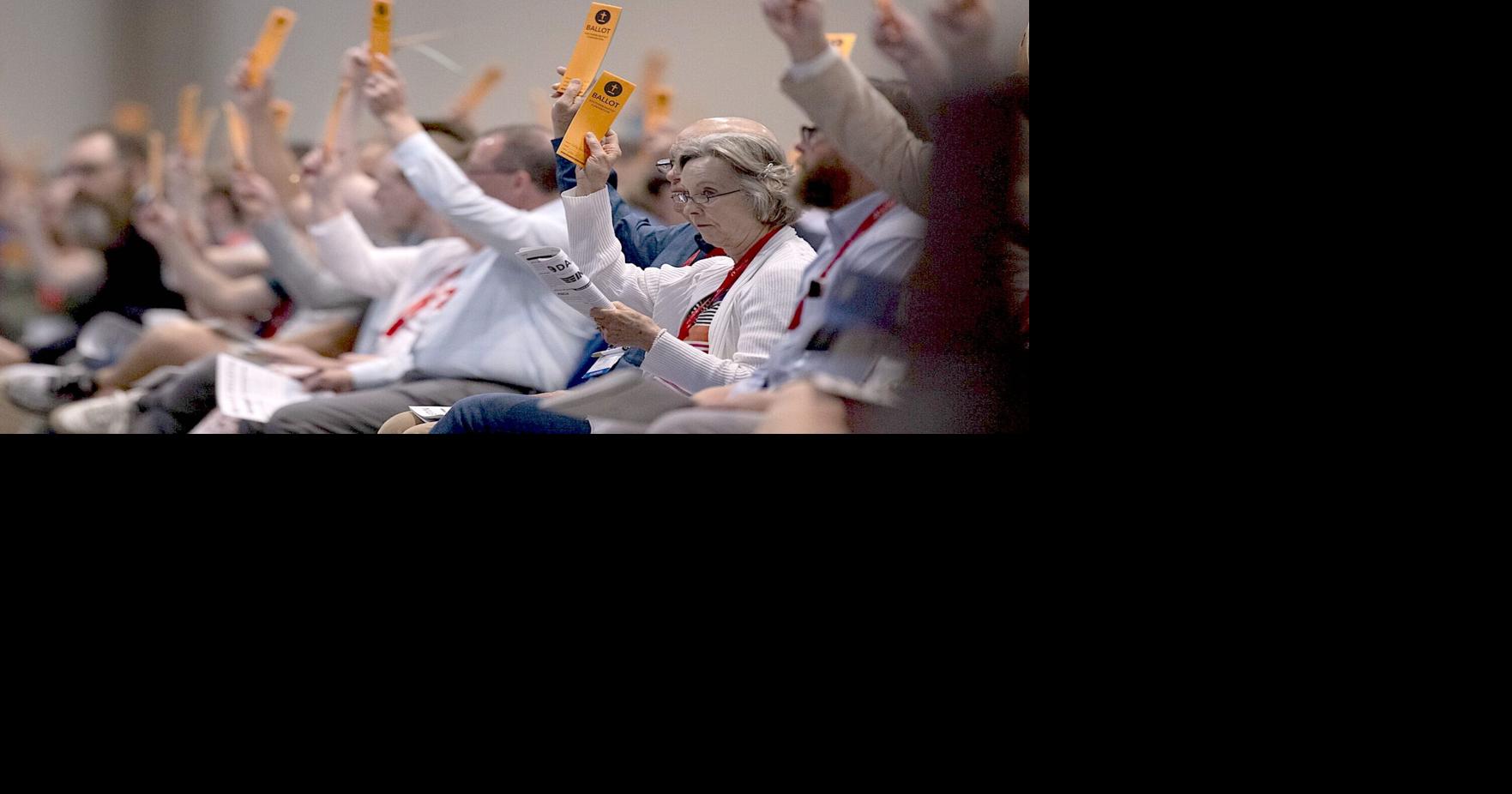 Southern Baptists vote to not ban women from pastoral offices | Free ...