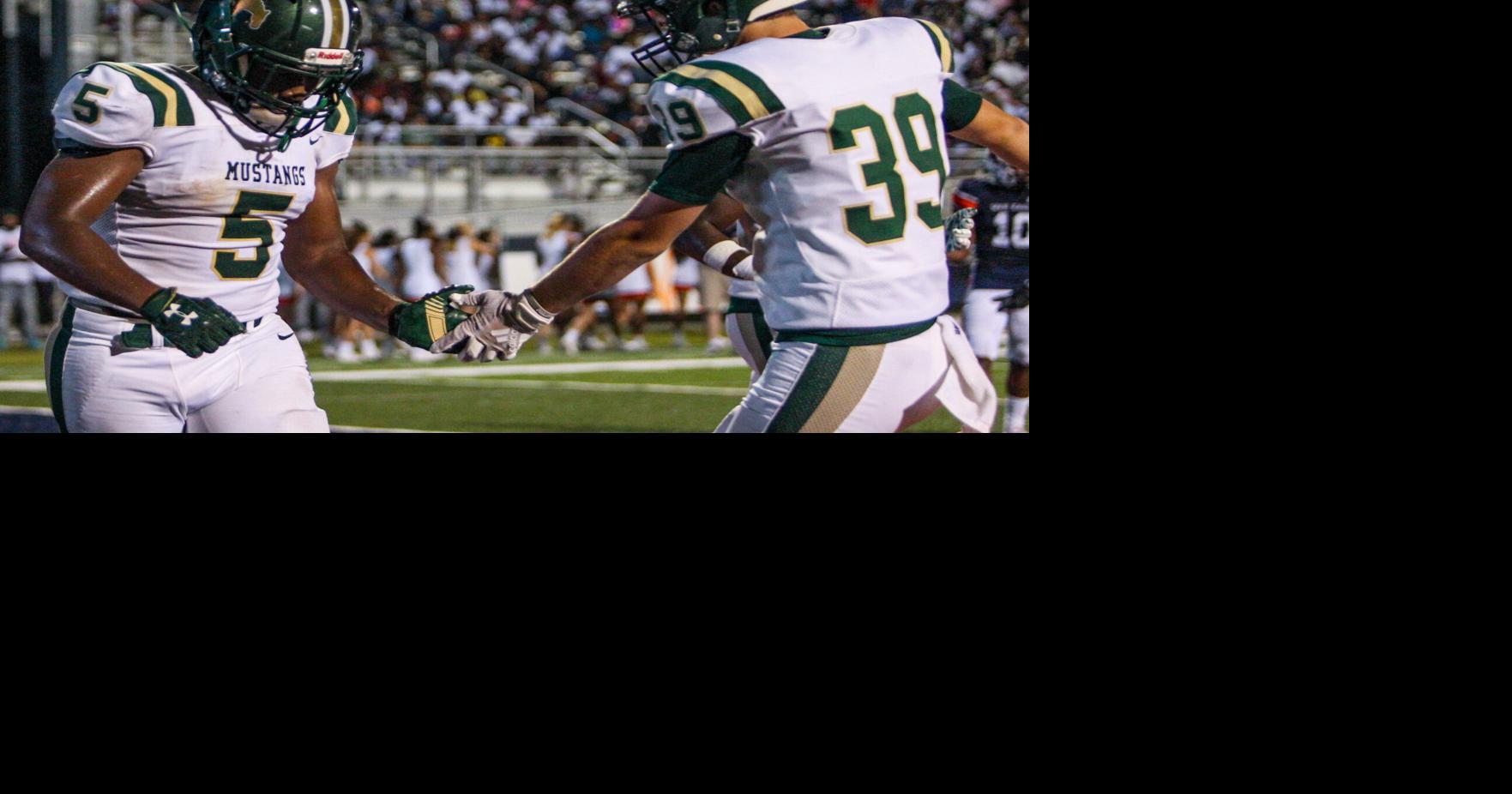 Wayne County vs. West Jones Photo Gallery | Sports | leader-call.com