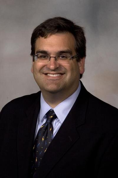 Defense presses state witness Dr. Benton | Free News | leader-call.com