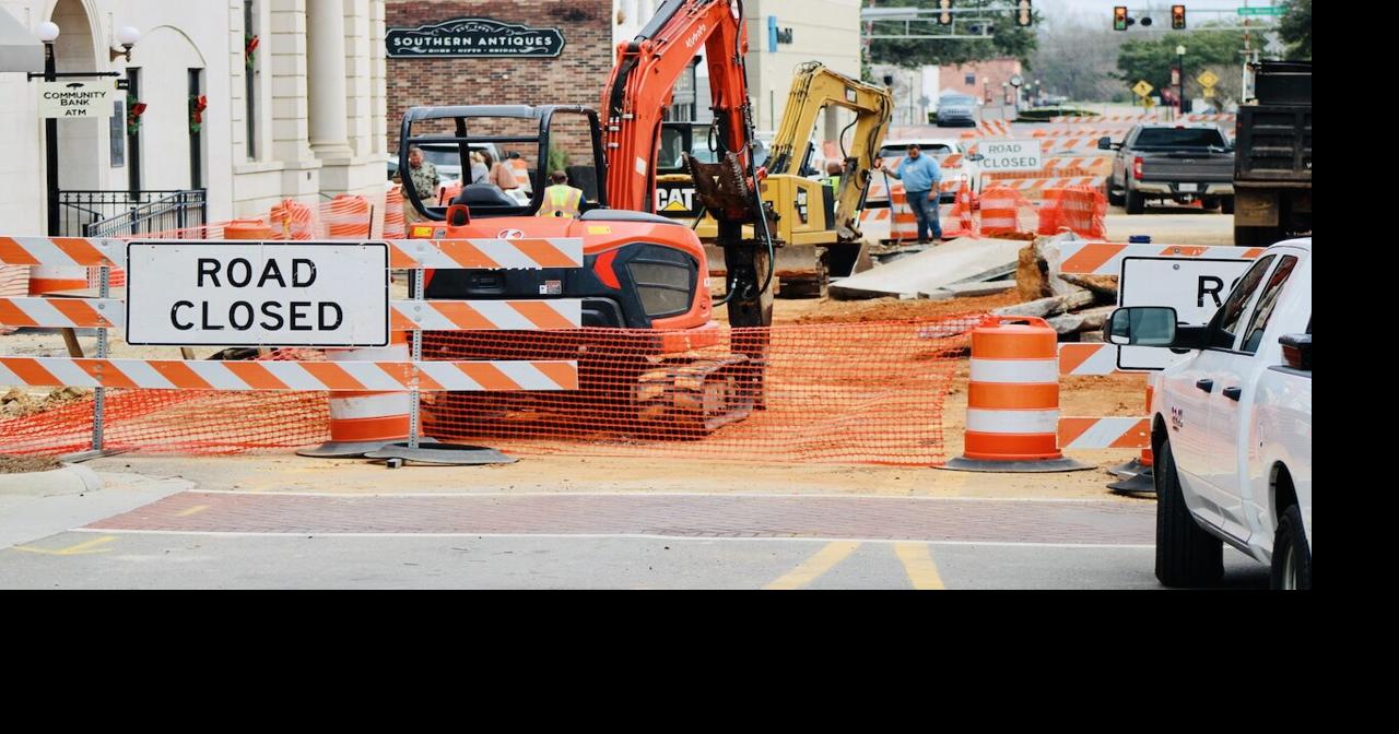Downtown road, sidewalk repairs continuing | News | leader-call.com
