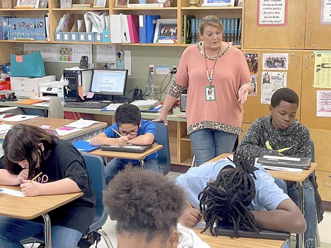 Early returns in presidential election local sixth-graders say ...