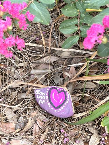 Local church spreads ‘happy rocks’ throughout the community ...