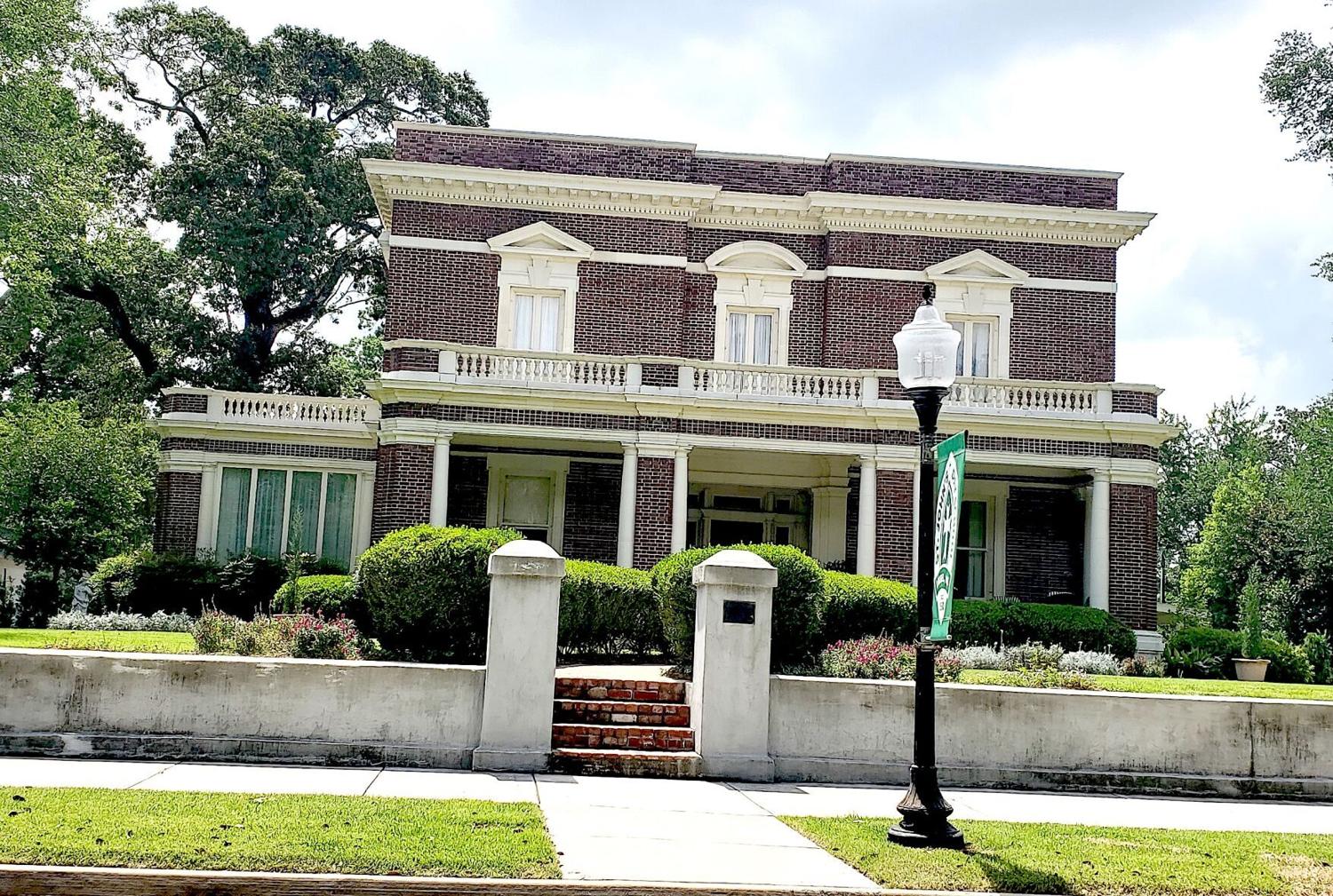 Holiday Tour of Homes: The Deakle House | Free News | leader-call.com