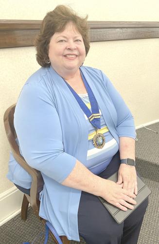 Jones sworn in as city clerk | Free News | leader-call.com