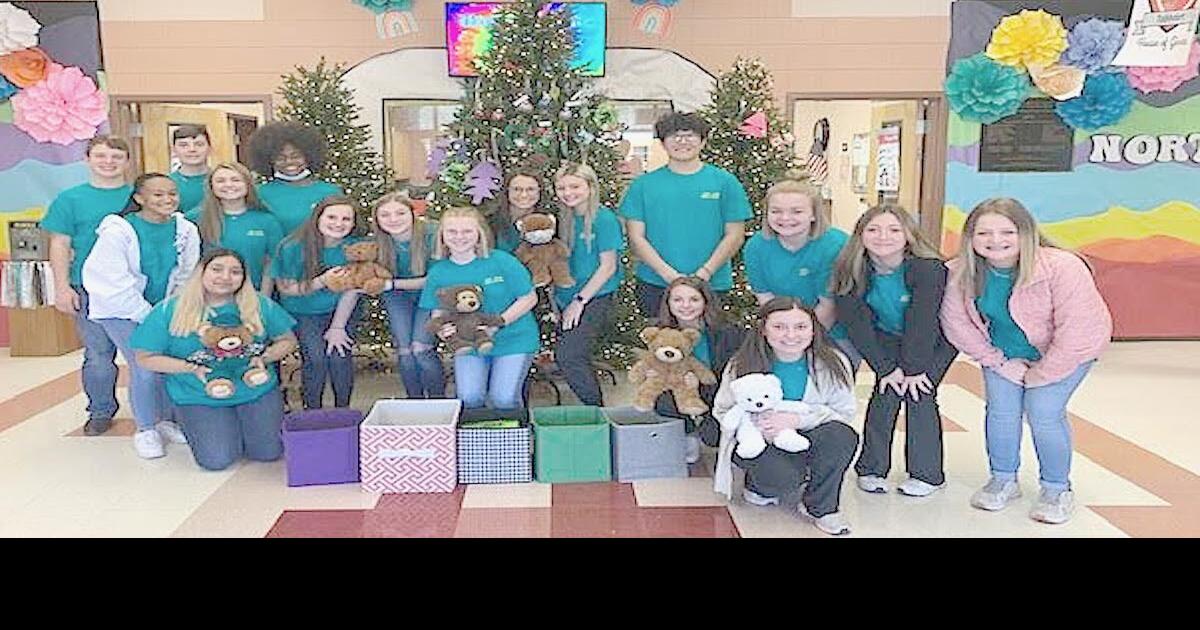 WJ Peer Council and Scrubby Bear | News | leader-call.com