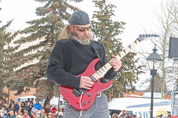 Skijoring brings crowd of thousands | | leadvilleherald.com
