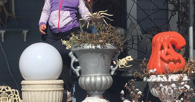 Stapleton Manor Haunted House local tradition | Free Content ...