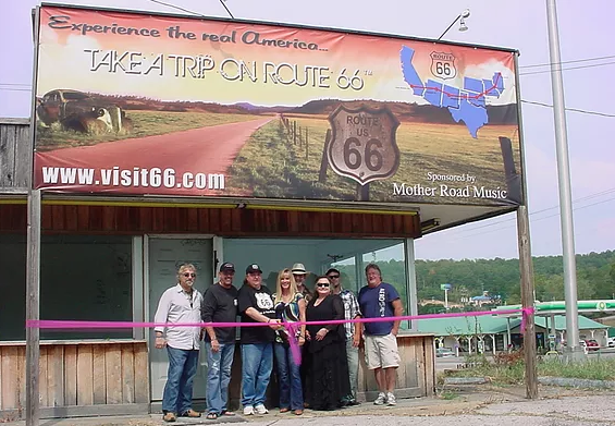 Group hopes billboards will steer tourists to Route 66 | Today's 66 ...