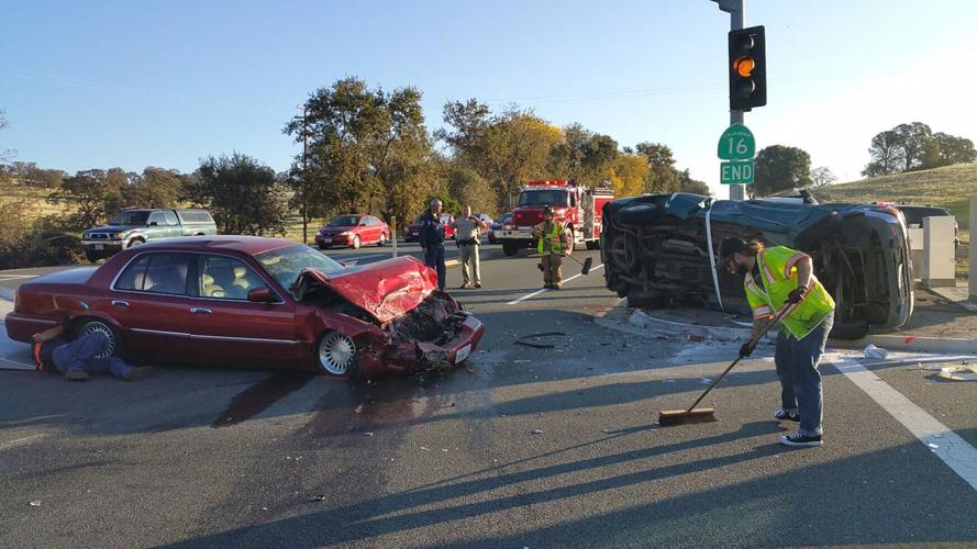 Early Morning Car Crash Causes Minor Injuries | News | ledger.news