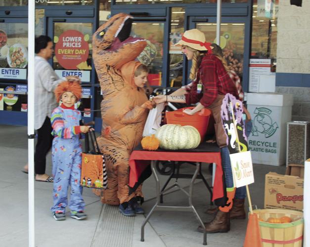 Amador Shopping Plaza Holds Annual Halloween Candy Walk for Kids’ Fun ...