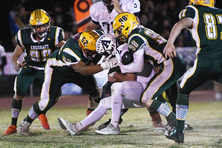 High school football players undeterred by atypical season | In the ...