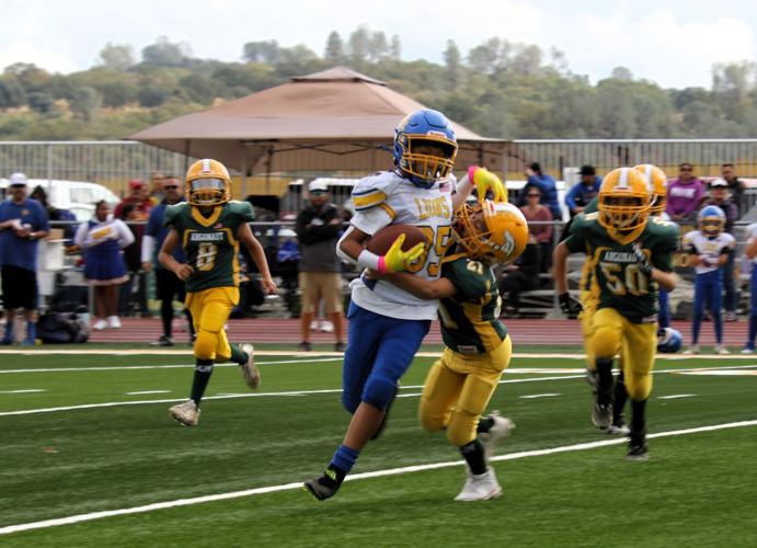 Youth Football Roundup: Undefeated Varsity Junior Mustangs refuse to ...