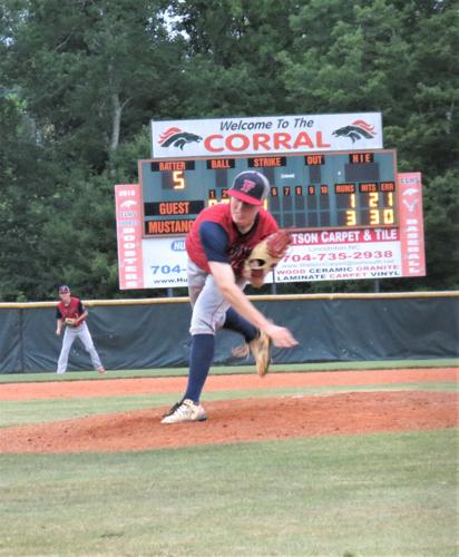 Falcons soar past Mustangs | Sports | lincolntimesnews.com