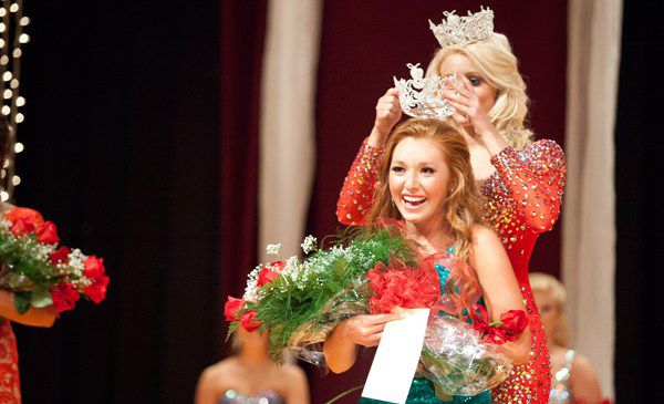 Apple Queen crowned | Top | lincolntimesnews.com