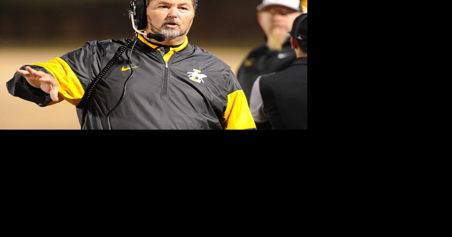 Wolves' Gibson steps down | Sports | lincolntimesnews.com