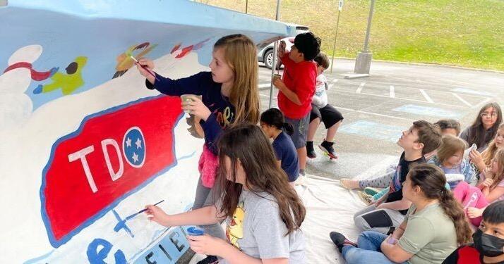 Mayfield Elementary students get creative with TDOT’s 'Paint the Plow ...