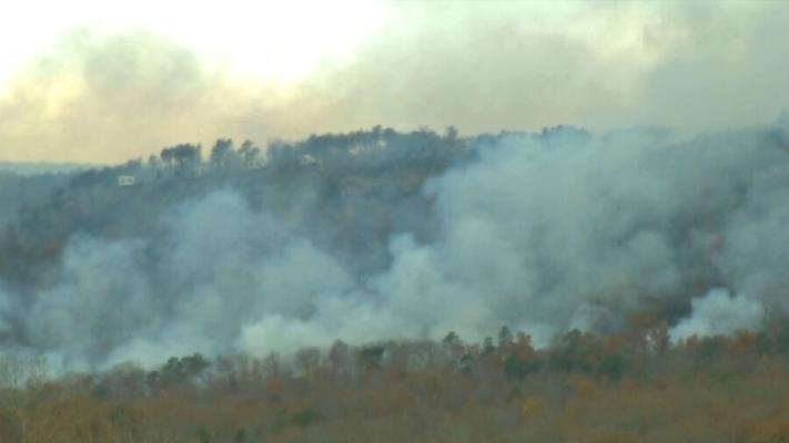 Wildfire in Whitwell forces Bolt Farm Treehouse to evacuate | Local ...
