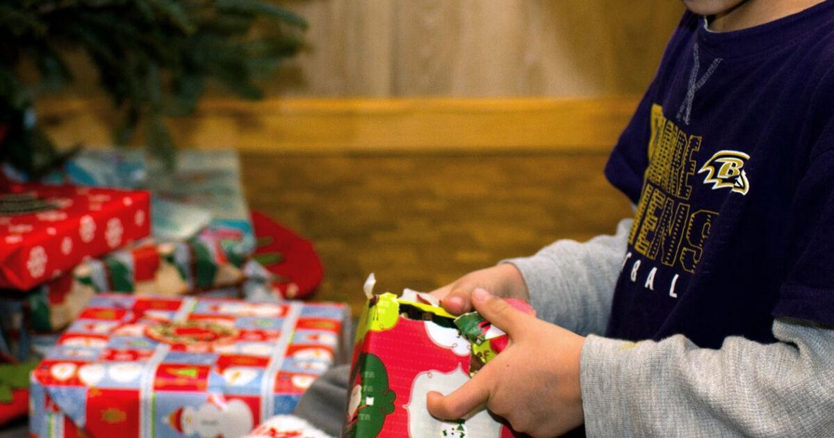 WHAT THE TECH? Why unwrapping early could save Christmas morning | What ...