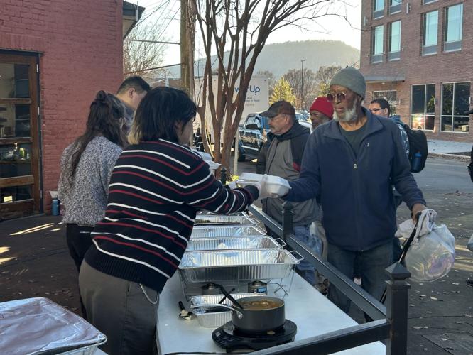 Frying turkeys and feeding families: Chattanooga man wants everyone to ...
