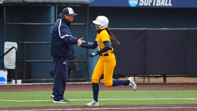 Acelynn Sellers hits pair of home runs, Mocs softball team defeats ...