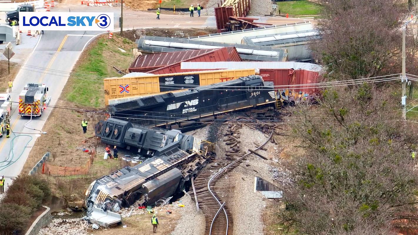 UPDATE: Train derailed in Collegedale after hitting truck carrying concrete bridge beam | Local ...