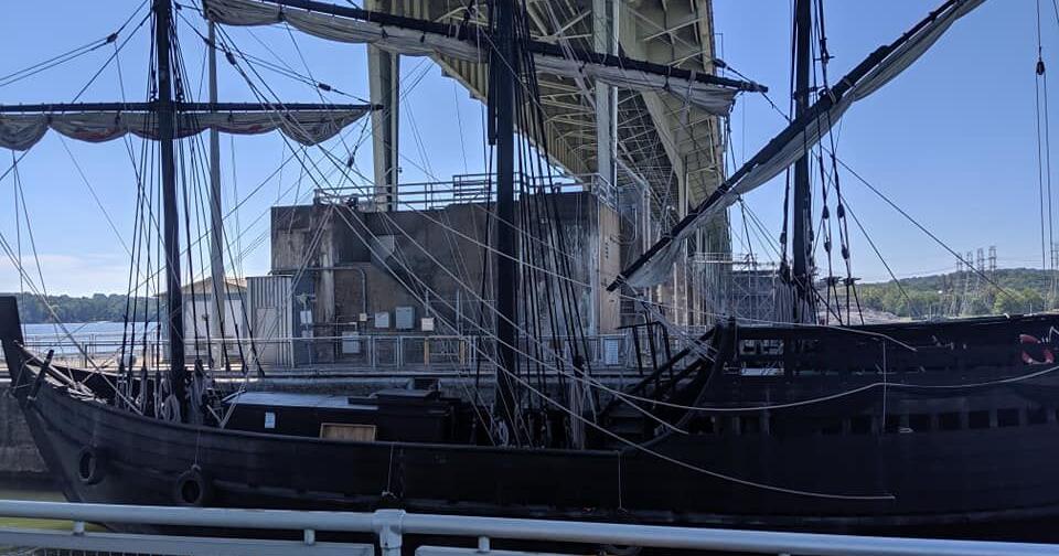 Photos: Niña & Pinta, replicas of Christopher Columbus' ships, pass ...