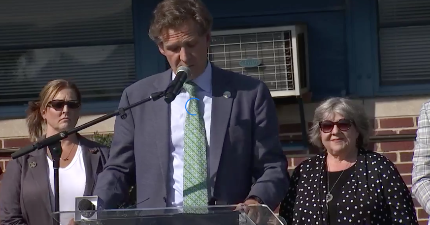 WATCH: Chattanooga Mayor Tim Kelly announces his re-election for office ...