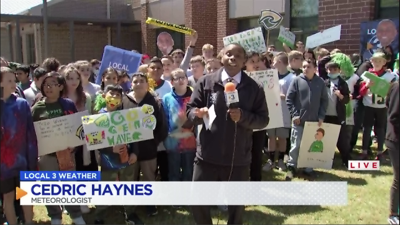 Local 3 Meteorologist Cedric Haynes visits Valley Point Middle students ...