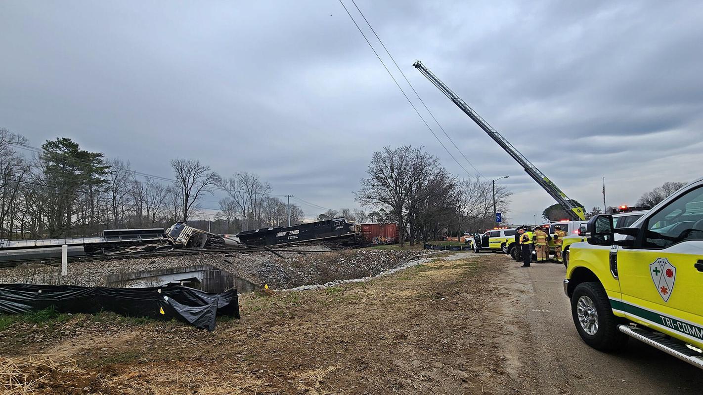 UPDATE: Train derailed in Collegedale after hitting truck carrying concrete bridge beam | Local ...