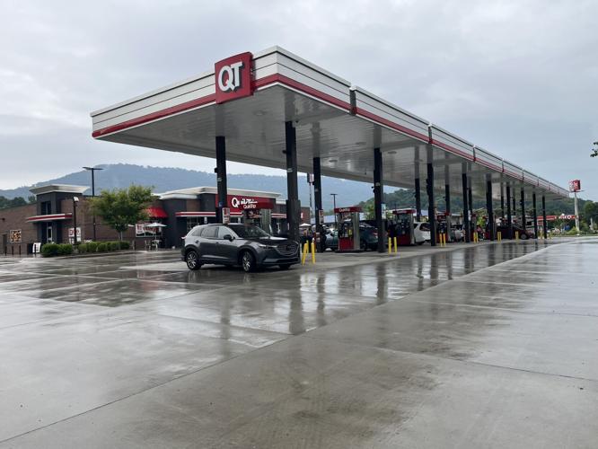 Man charged after lighting gas pump on fire in Chattanooga, police say ...