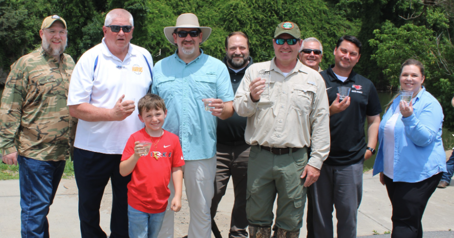 TWRA and Rep. Jeremy Faison Stock 10,000 Walleye in Pigeon River ...
