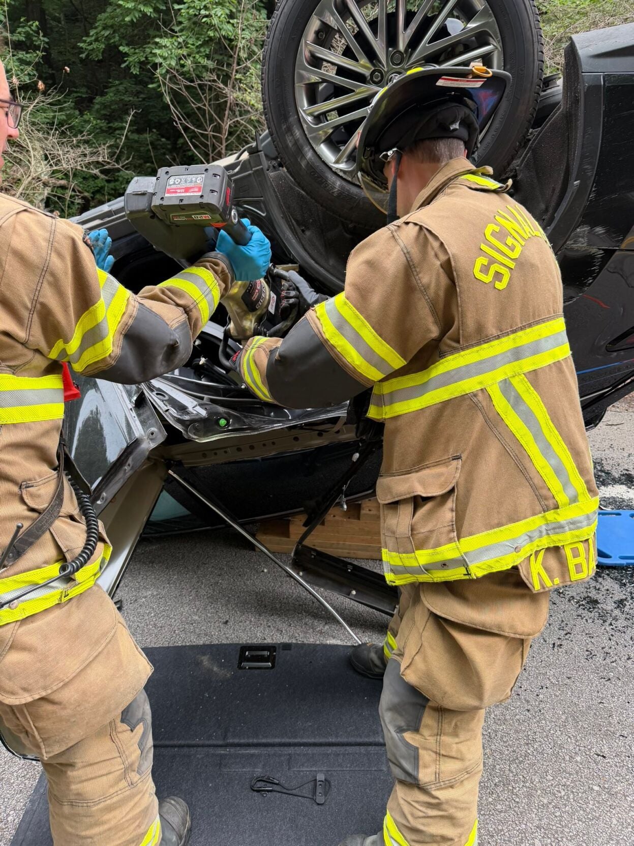 One person rescused after car overturns in Signal Mountain crash ...