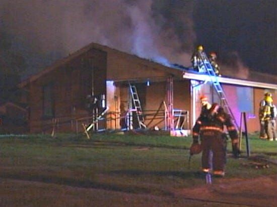 Family escapes burning duplex | What's Trending | local3news.com