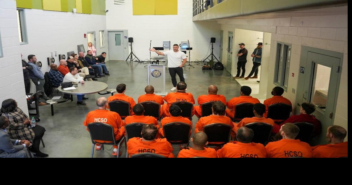 Tim Tebow Inspires Inmates with Message of Hope | Local News ...