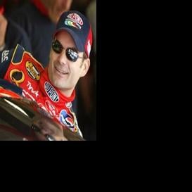 Rejuvenated Gordon bringing back mustache for the Chase | | local3news.com