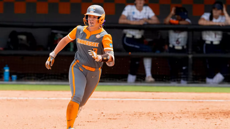 #6 Tennessee Lady Vols softball team wins its fifth straight game after ...