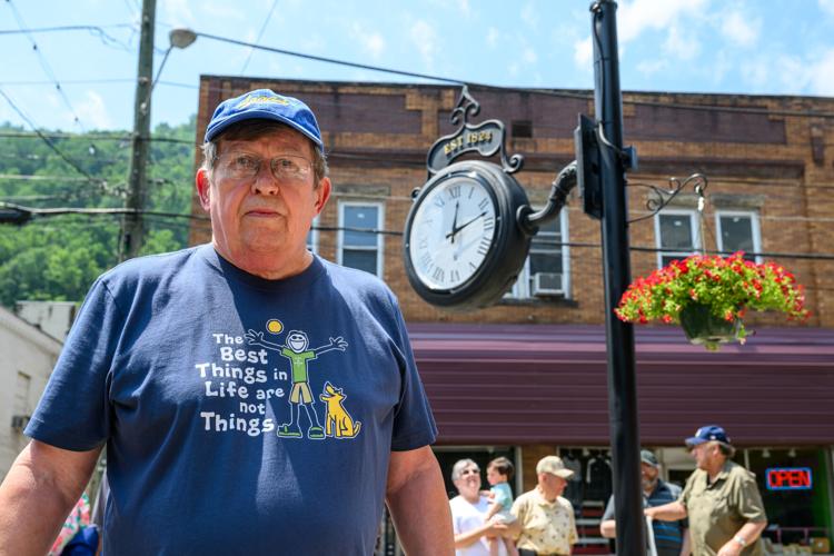 New clock at courthouse dedicated to former Magistrate Williamson ...