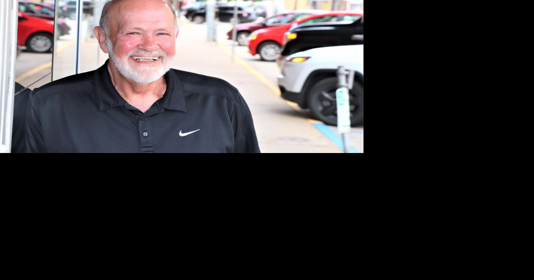 Madison barber retires after three decades | News | loganbanner.com