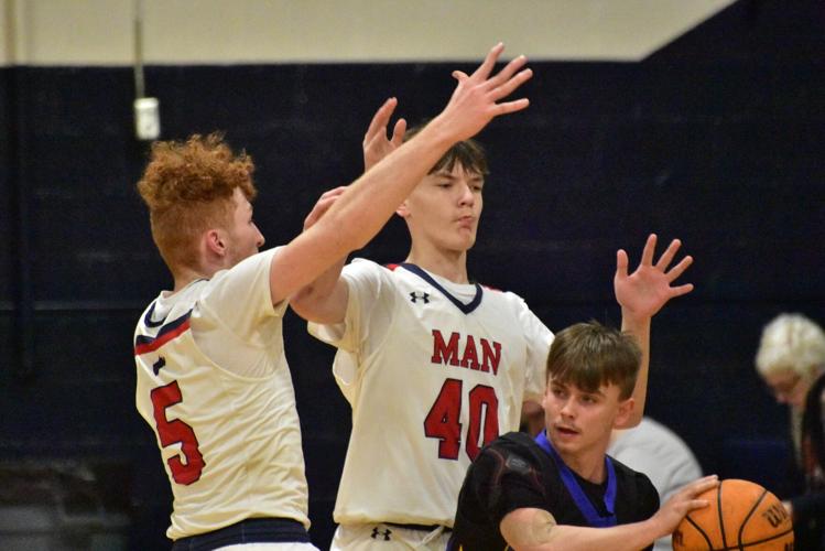 Man eliminates Van 63-57 in sectional quarterfinals | Sports ...