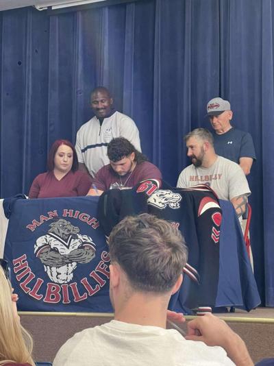 Man football's Pierson signs with Concord | Sports | loganbanner.com